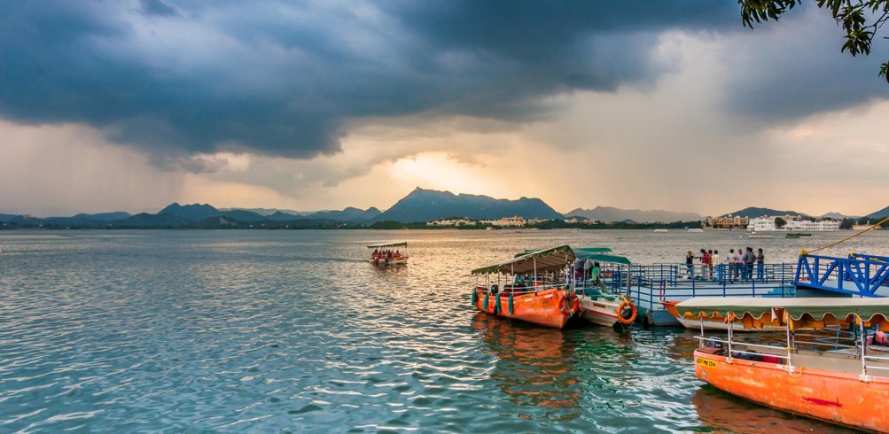 Snapshot: Lake Pichola