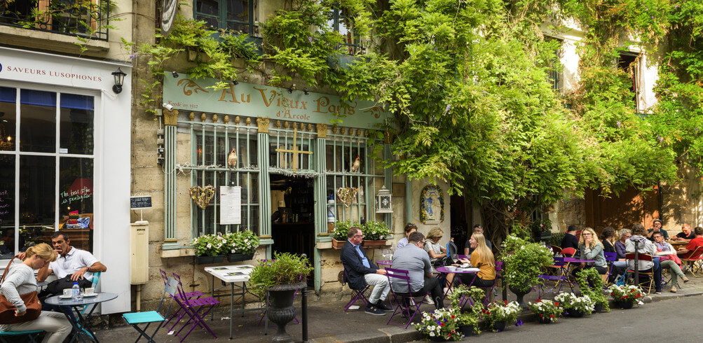 26 local foods and drinks to try on your trip to France